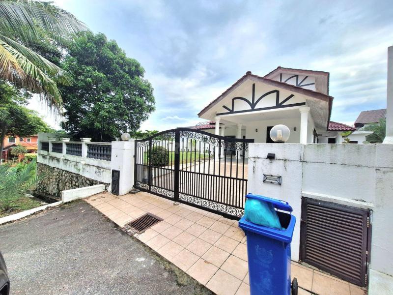 DOUBLE STOREY BUNGALOW JALAN SULTAN MUHAMMAD SEKSYEN 9 SHAH ALAM on ...