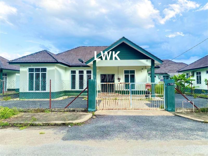 Rumah Banglo Cantik Berhapiran Bandar Tanah Merah on PropMall.my, Your ...