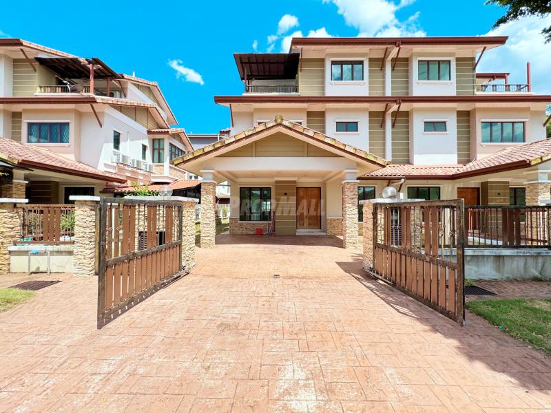 SPACIOUS 3 Storey Semi D Mutiara Villa Sg Ramal Kajang EXTRA LAND - For ...